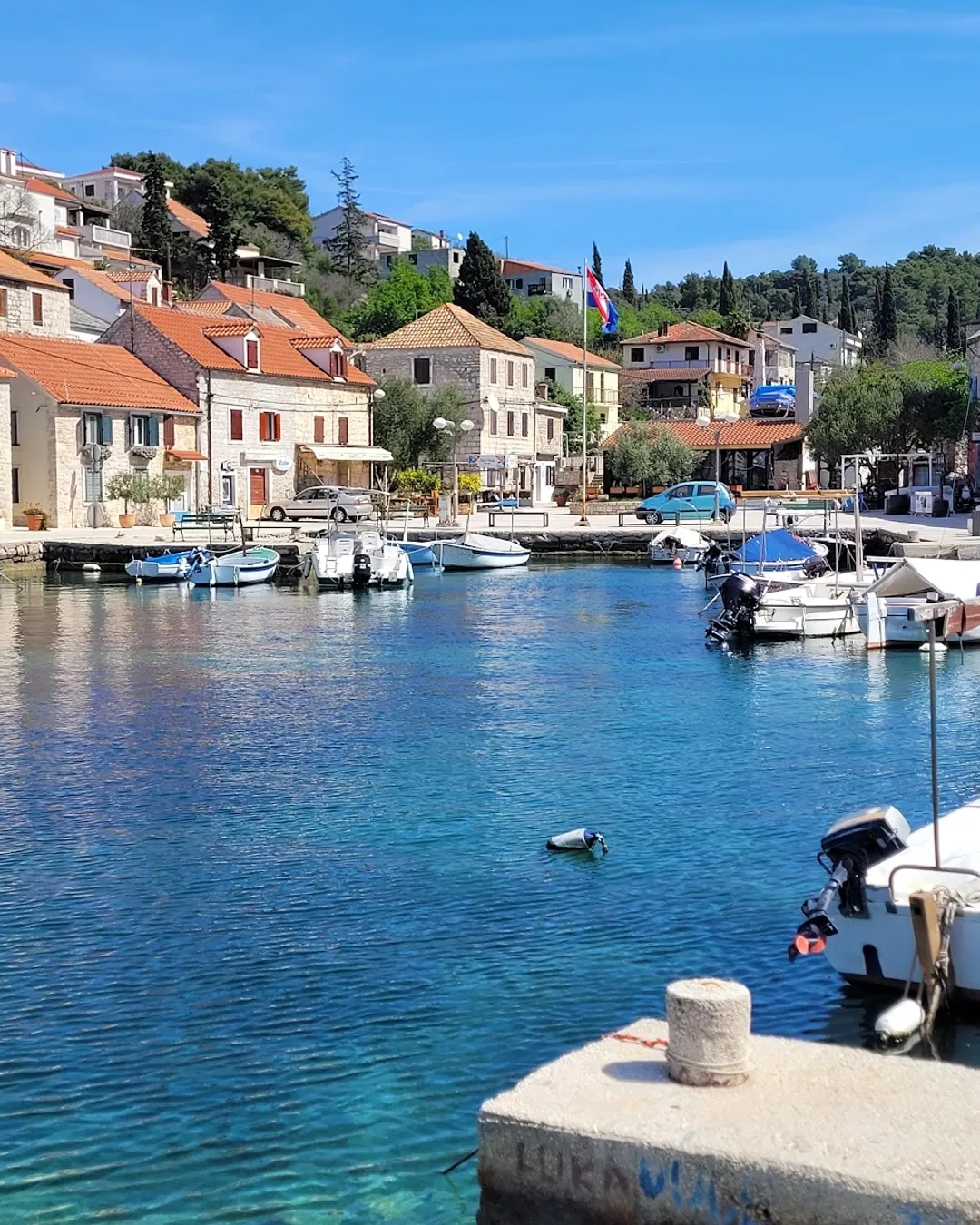 Three Islands Half-Day Speedboat Tour - Dalmatia, Croatia - Rexby