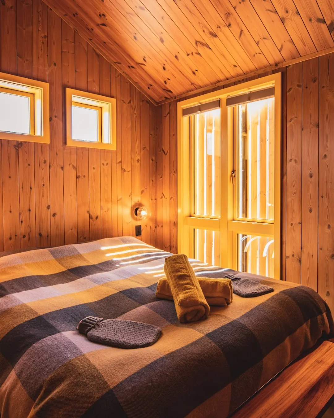 The Great Glenorchy Alpine Base Camp - South Island, New Zealand - Rexby