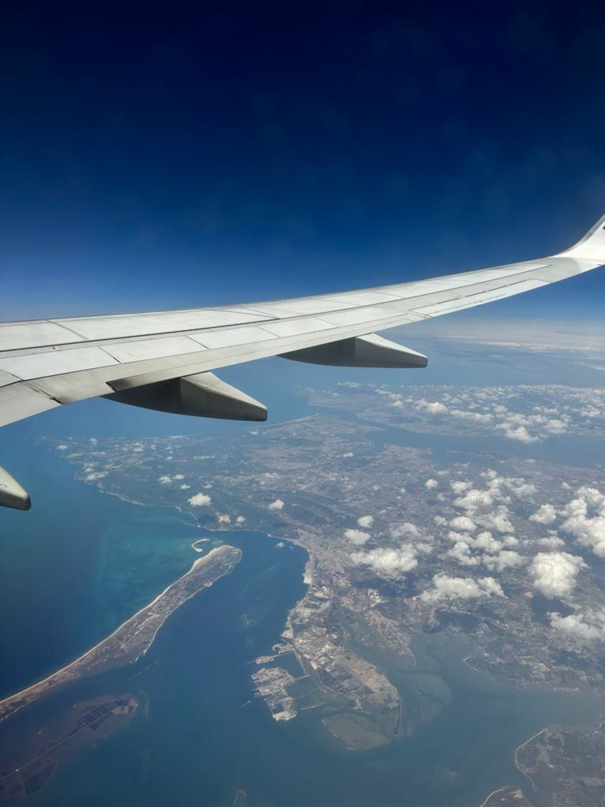 Cum ajungi în Madeira? by Daniela Horea - Madeira, Portugal - Rexby