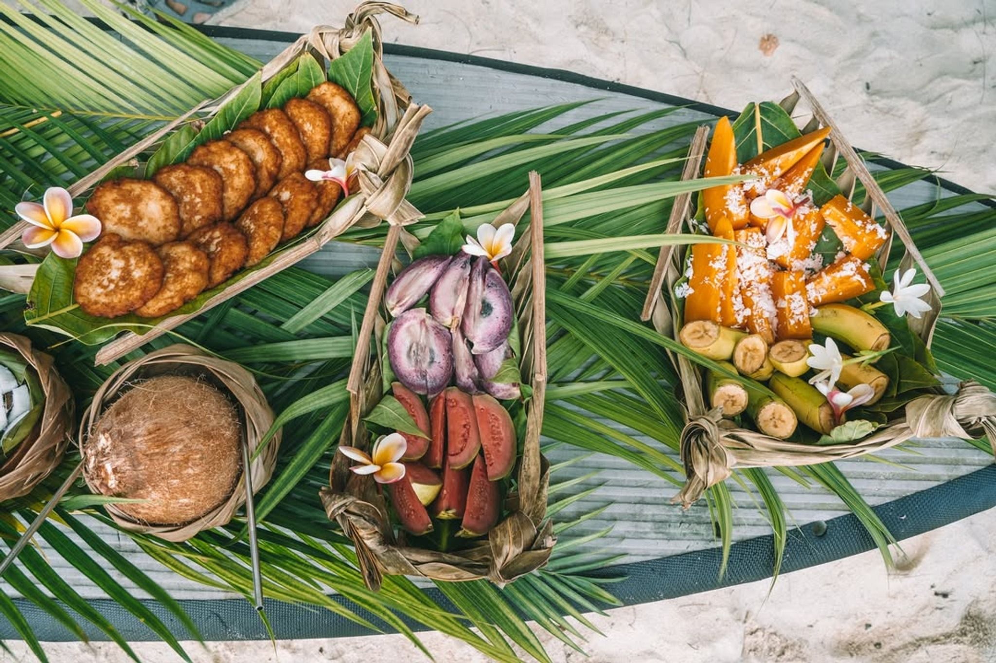 🍔 Budget Food Guide to Rarotonga 🍍 by New Zealand Adventures ...